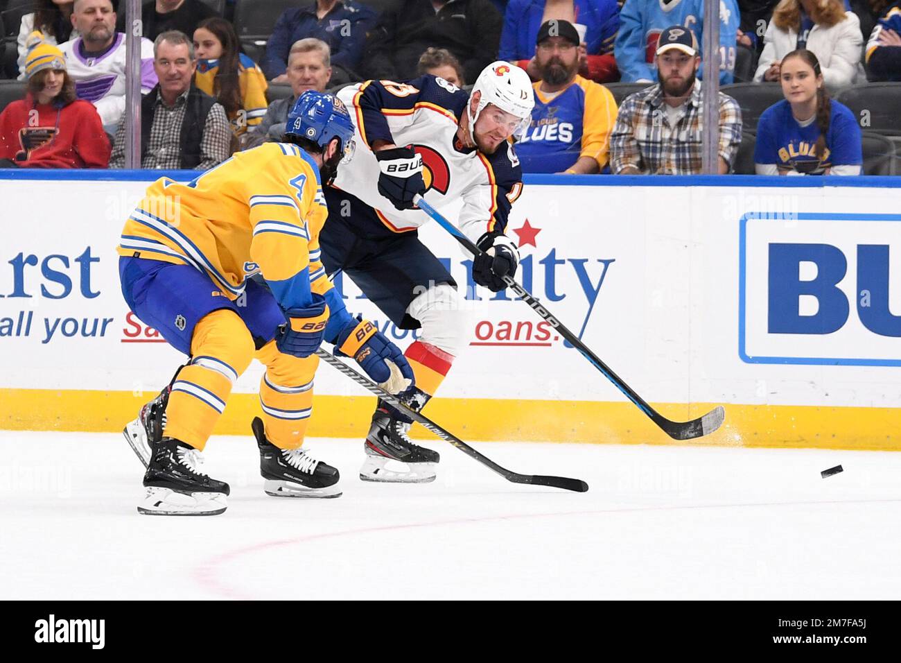 Colorado Avalanches' Valeri Nichushkin (13) takes a shot against St ...