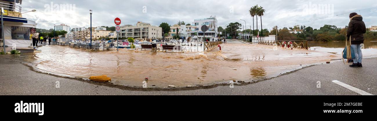 Hochwasser hochwasser hochwasser wetter winter Banque de photographies ...