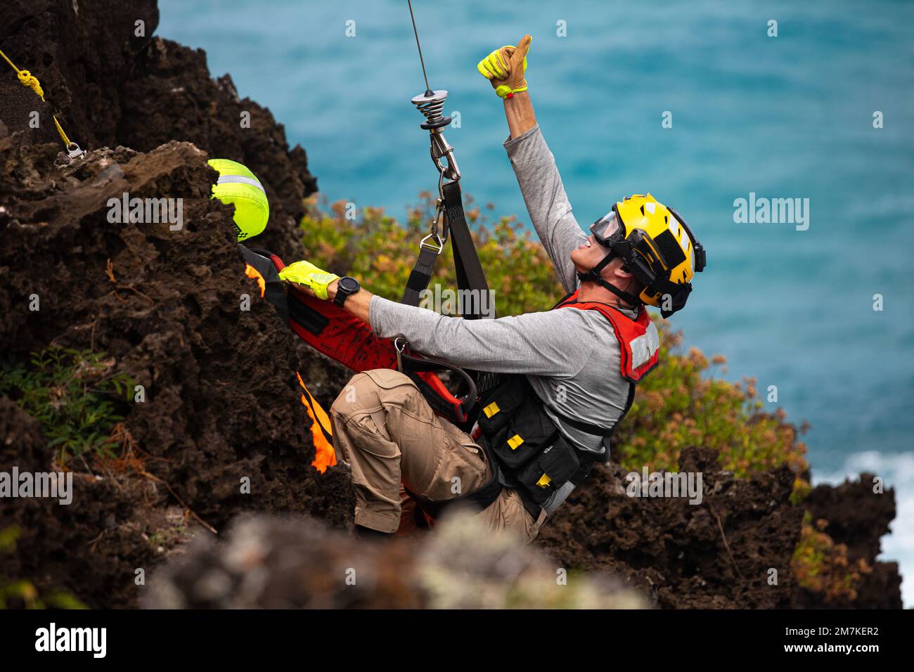 ÉTATS-UNIS Technicien de survie en aviation de la Garde côtière 2 ...