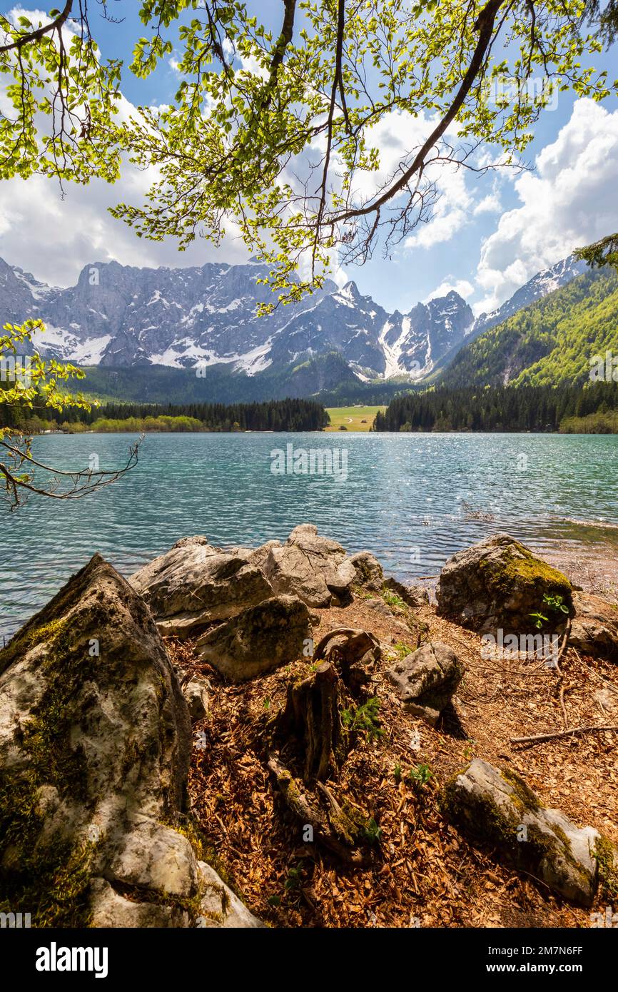 Parc naturel des lacs de fusine Banque de photographies et d’images à ...