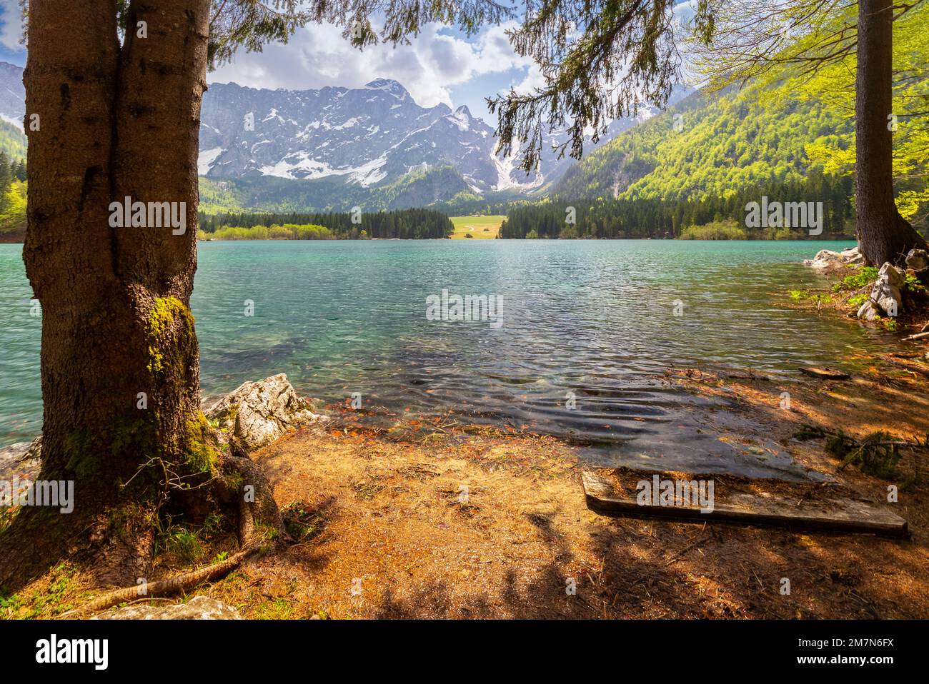 Parc naturel des lacs de fusine Banque de photographies et d’images à ...