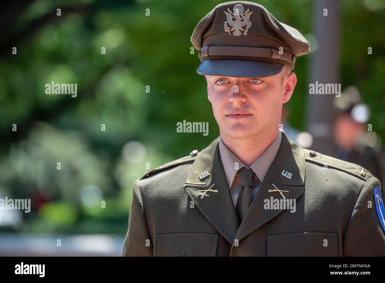 Le second lieutenant Nicholas Ryan traverse la place du patrimoine ...