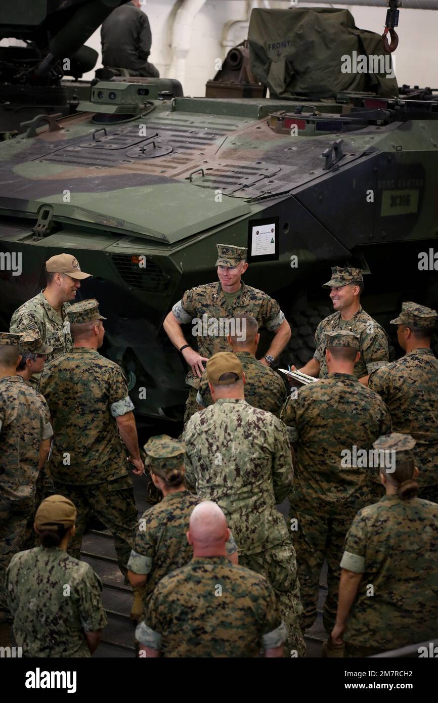 ÉTATS-UNIS Le colonel Samuel L. Meyer, commandant de l'unité ...