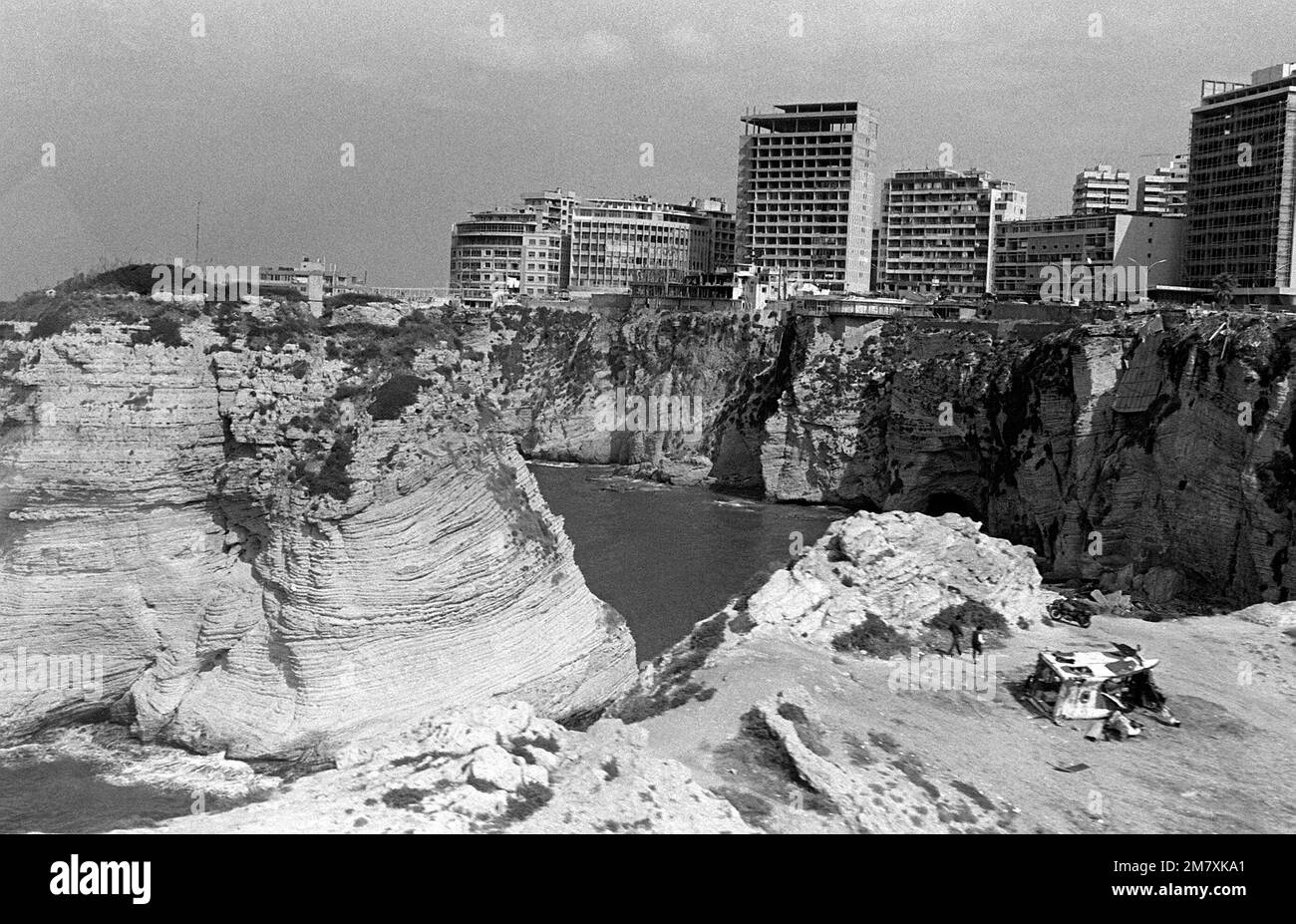 Vue aérienne des bâtiments le long du front de mer, prise d'un ...