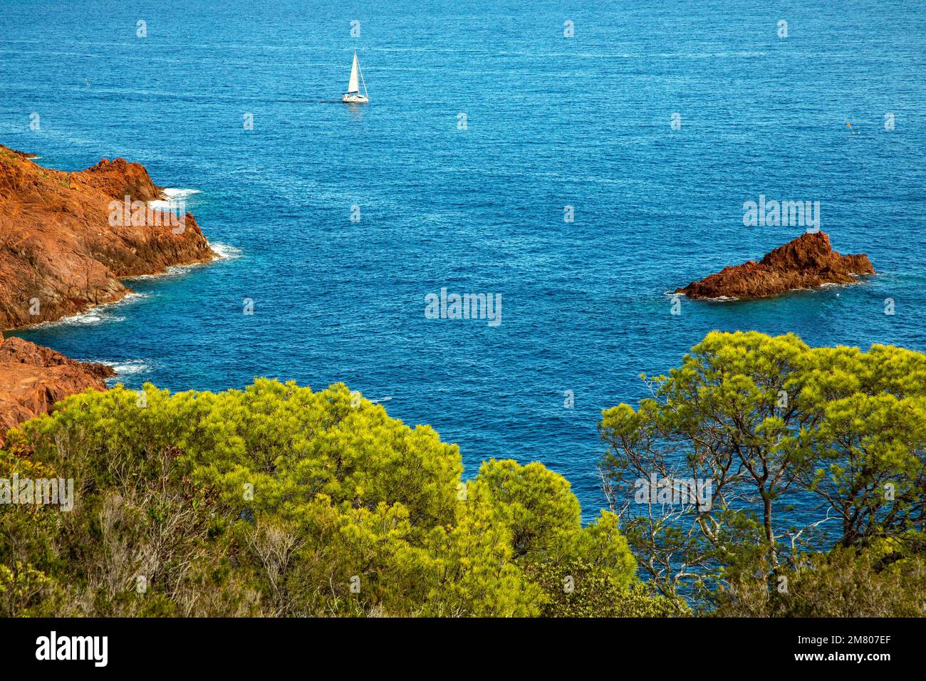 Cap dramont Banque de photographies et d’images à haute résolution - Alamy