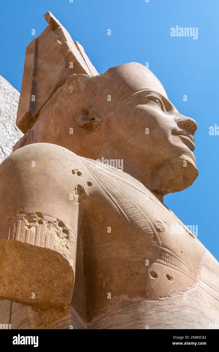 STATUE DE HAMUN-RA, ENCEINTE D'AMUN-RE, DIEU DE THÈBES, DIVINITÉ ...