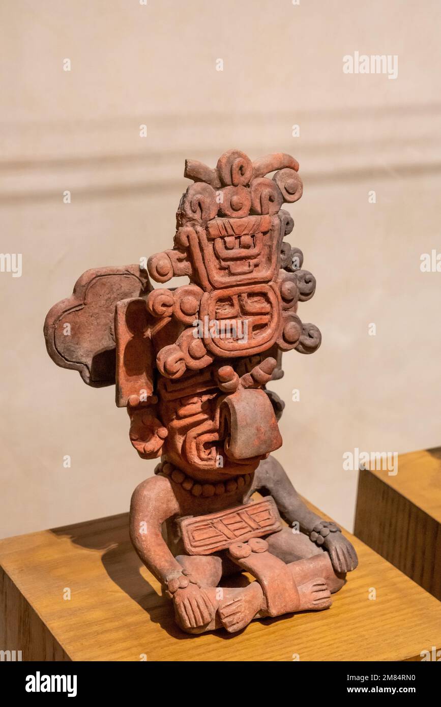 Préhispanique Zapotec céramique figure d'une déité, peut-être Cocijo ...