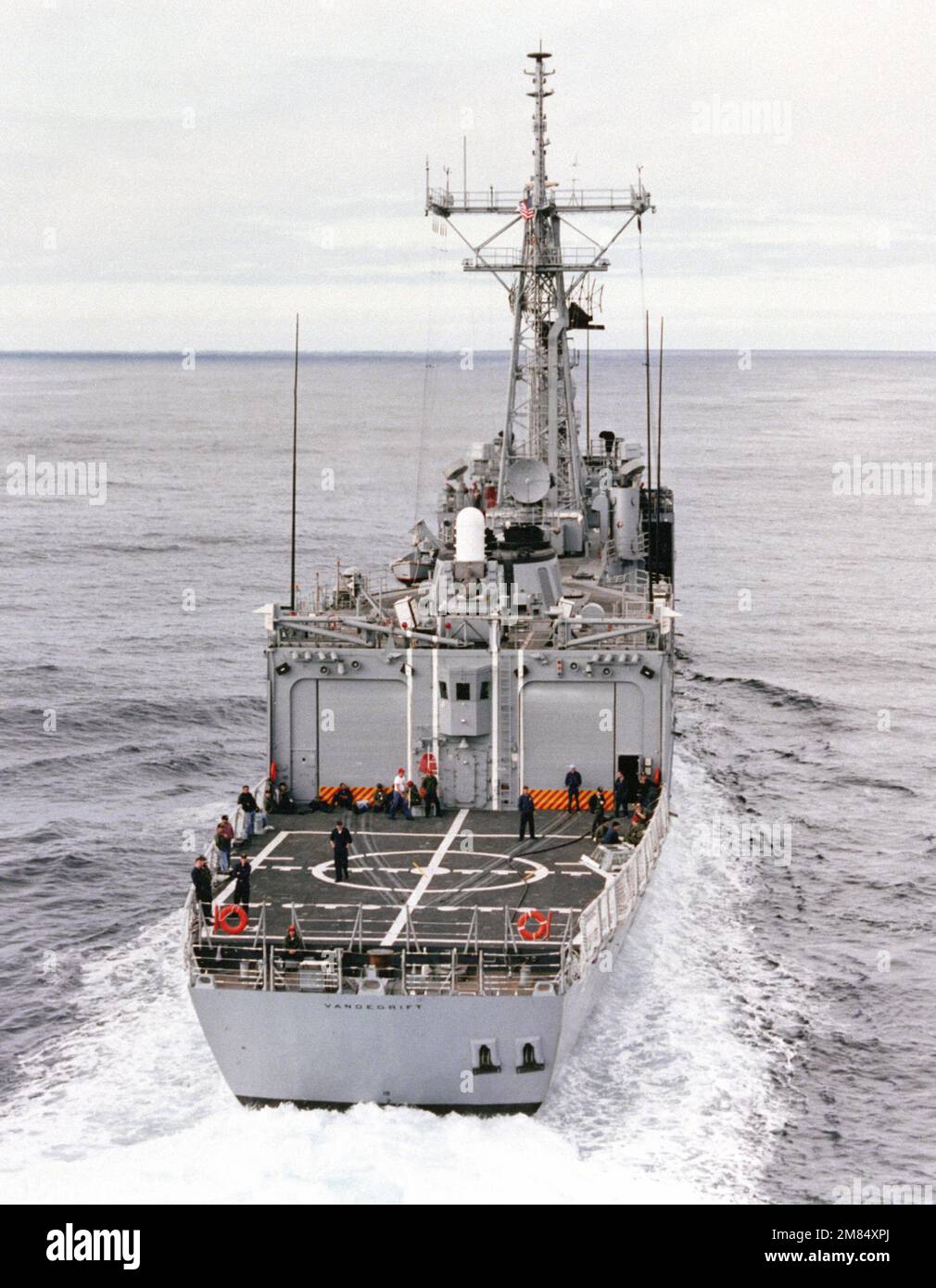 Vue en hauteur de la frégate de missile guidé USS VANDEGRIFT (FFG-48 ...