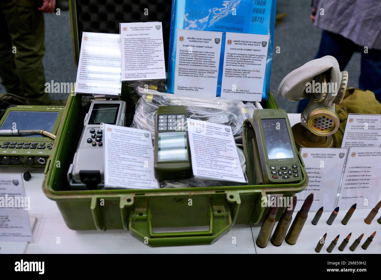 Radio militaire Banque de photographies et d’images à haute résolution ...