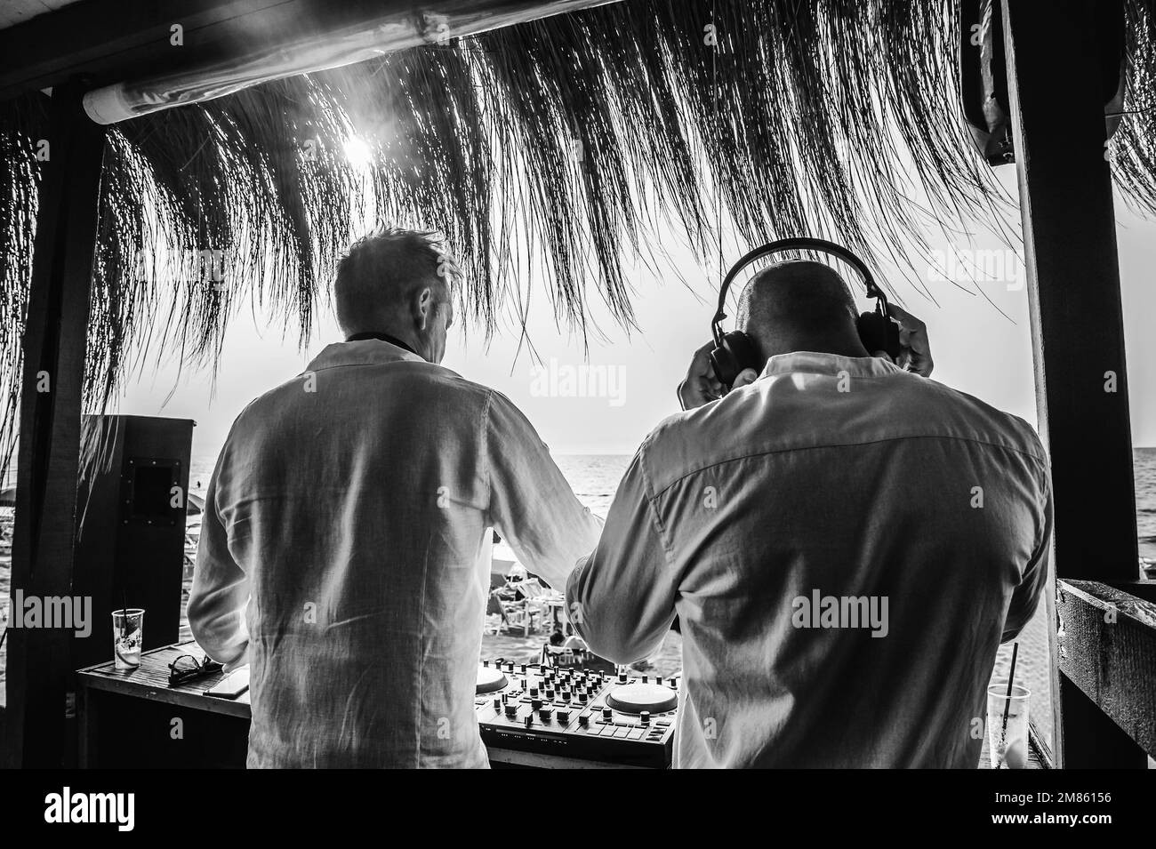 Disc jockeys Banque de photographies et d’images à haute résolution - Alamy