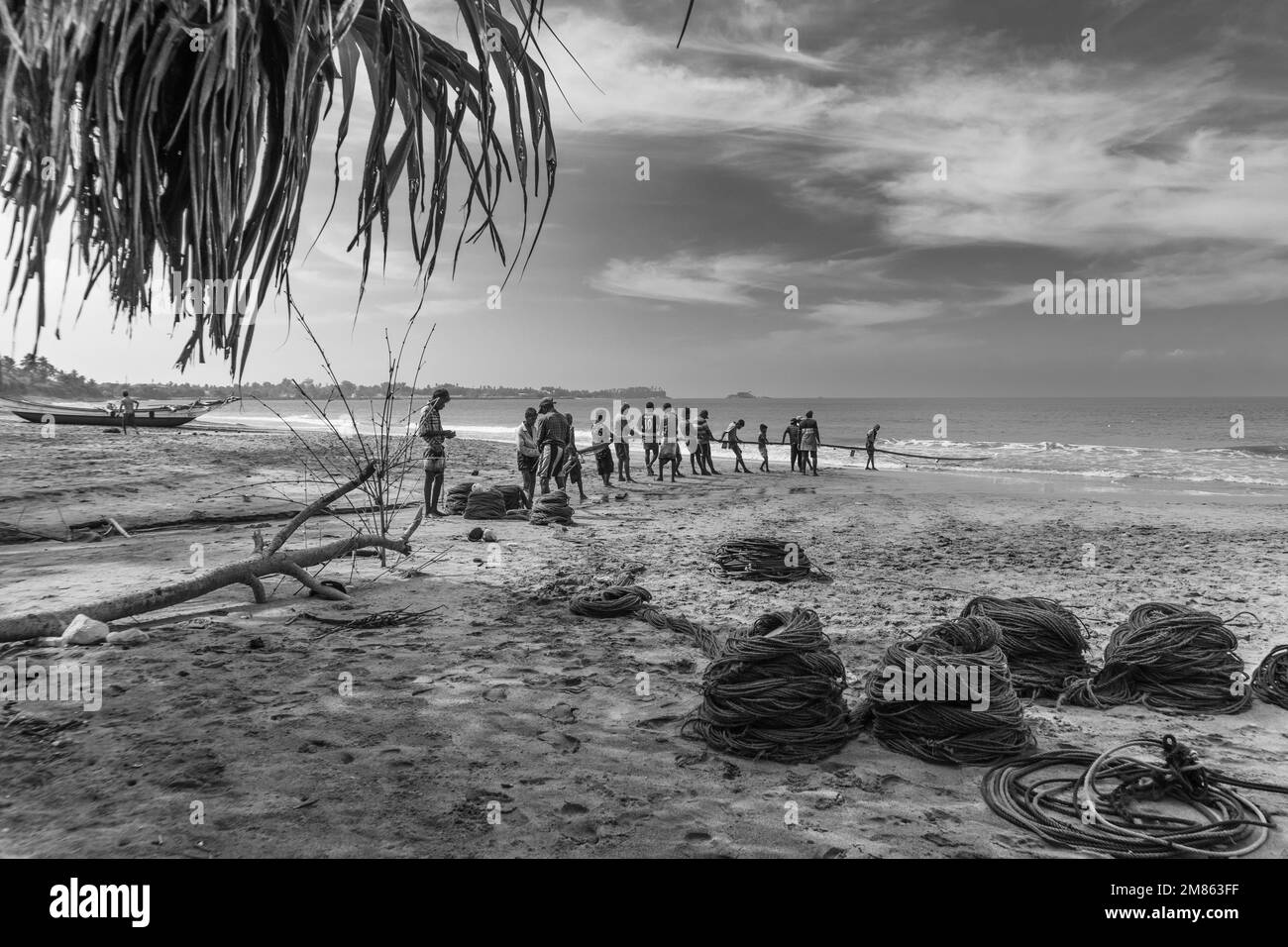 Filets sur la plage Banque d'images noir et blanc - Page 2 - Alamy