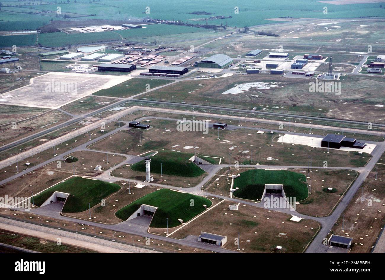 Vue aérienne d'une partie de la base. Ancienne base des missiles de ...