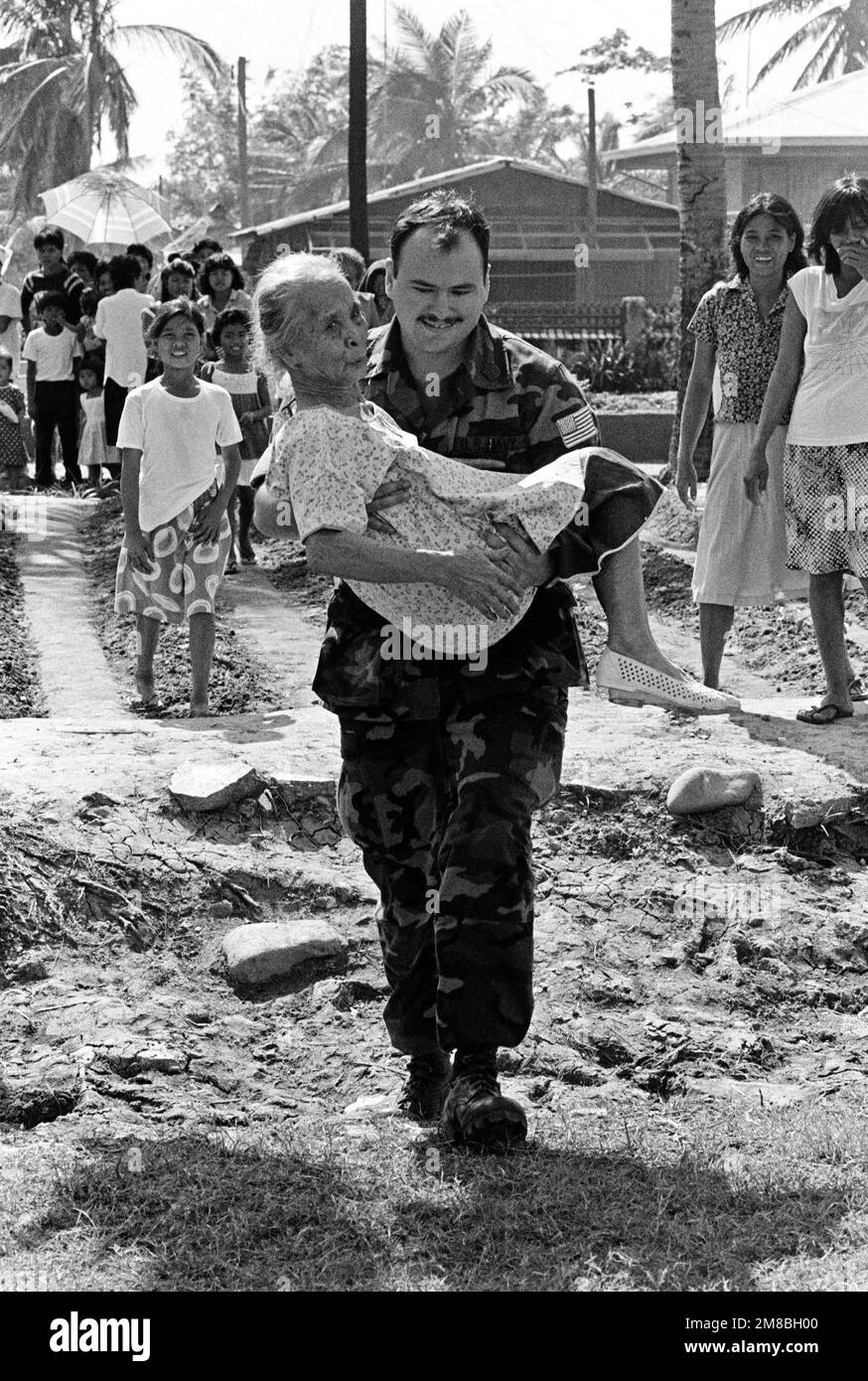 Philippine armed forces Banque d'images noir et blanc - Alamy