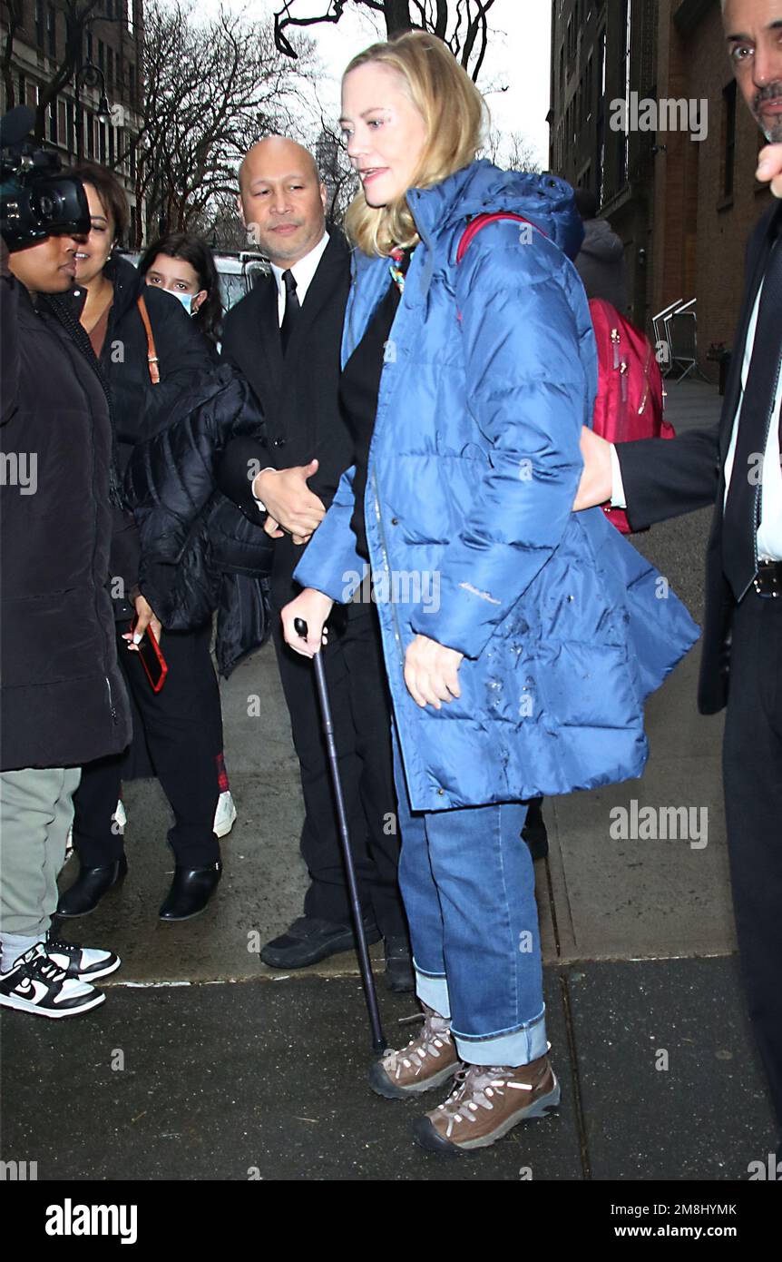 12 janvier 2023 Cybill Shepherd sur le Tarmron Hall pour parler du ...