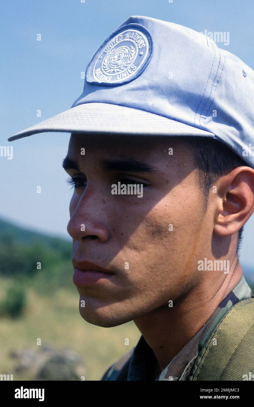 Un portrait du PFC Steven Alicea, scout de l'armée américaine au ...