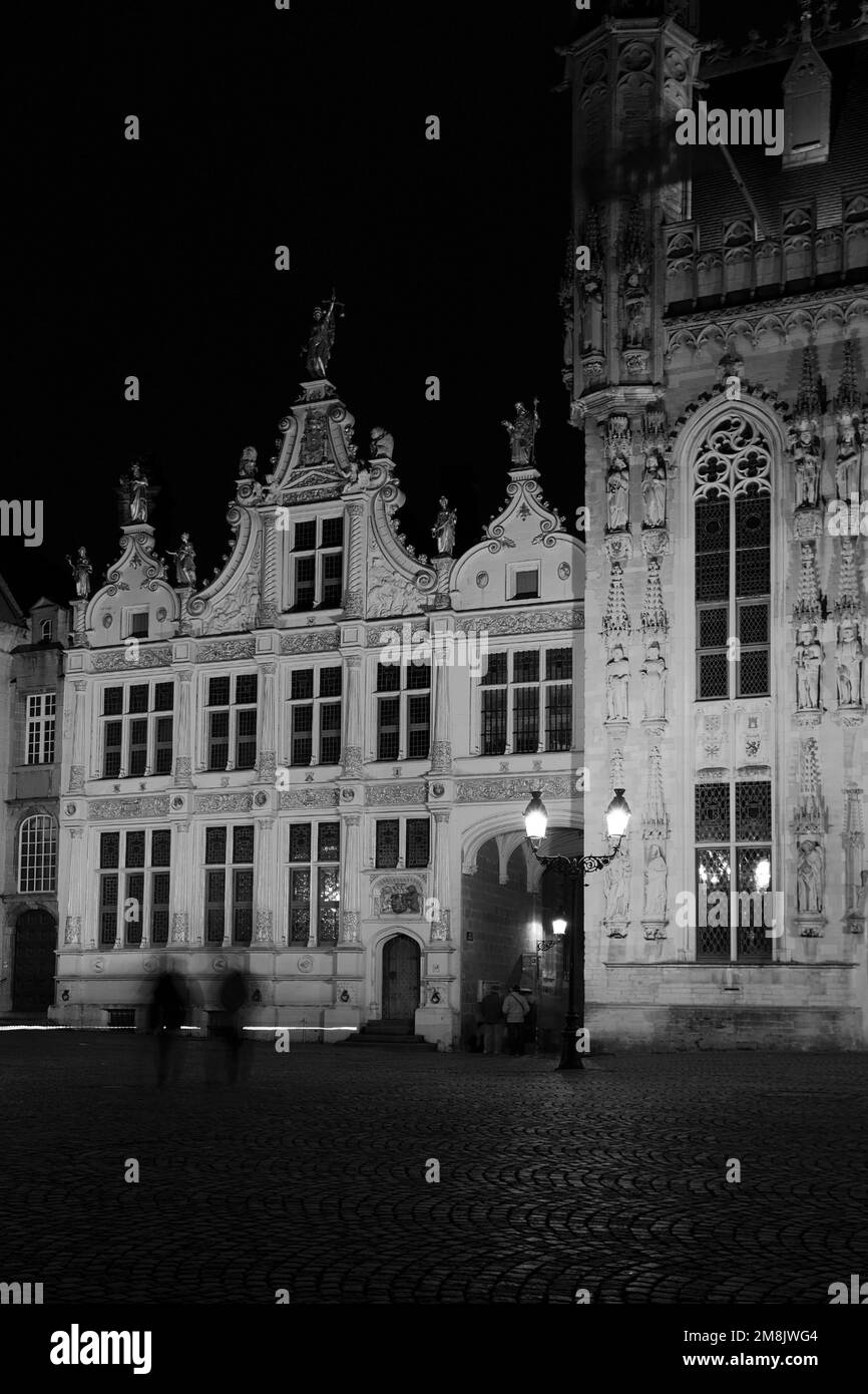Place de la ville de bruges Banque d'images noir et blanc - Alamy