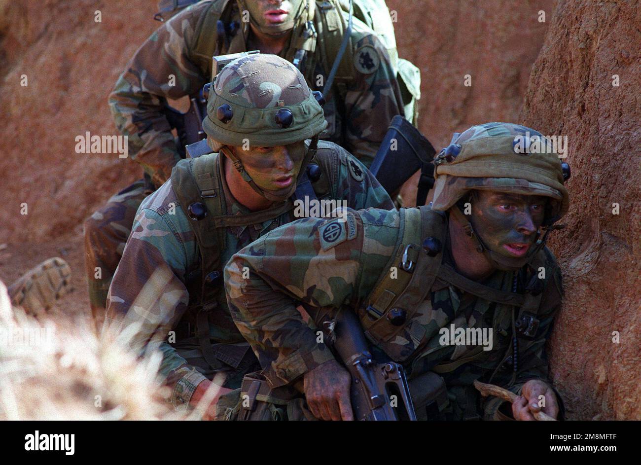 Une équipe de soldats au Camp Bayonet s'engage dans une démonstration ...