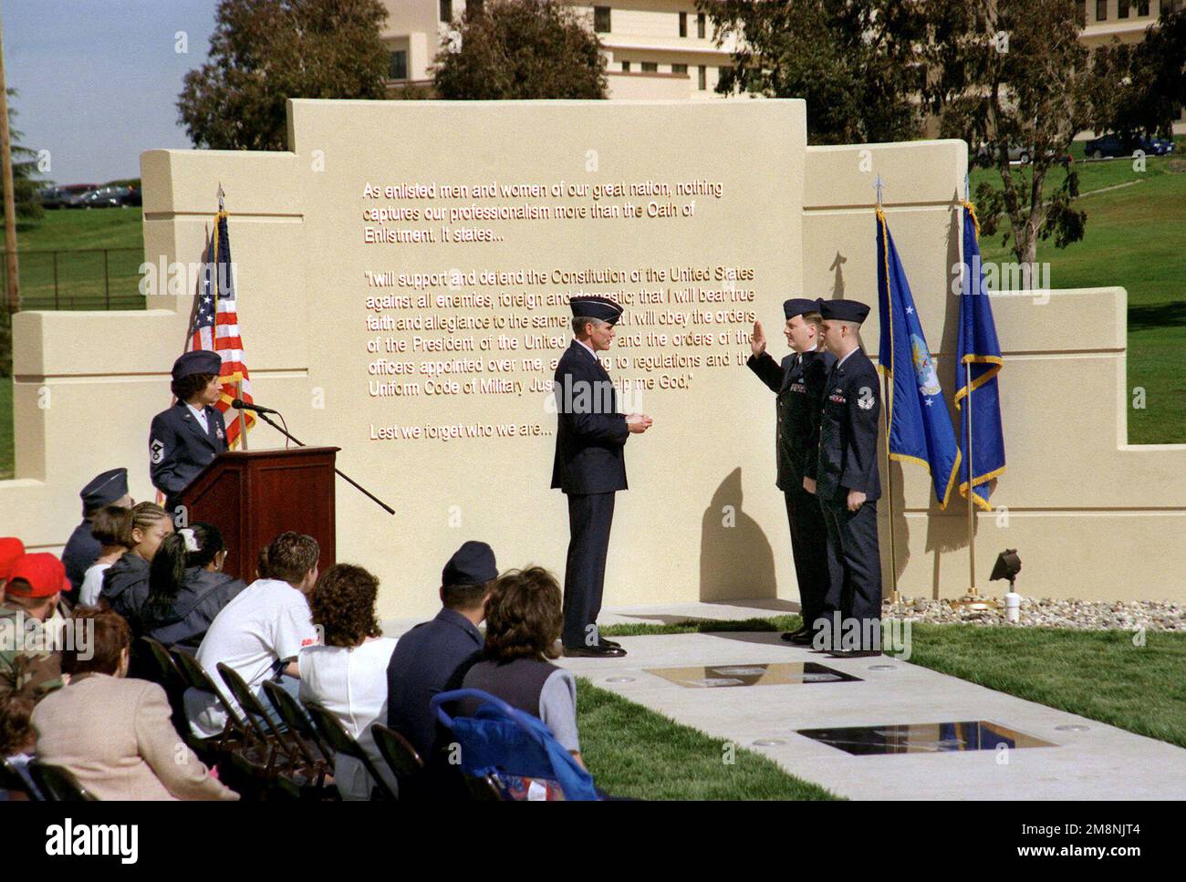Des cérémonies de commémoration de la Force aérienne de Travis, en ...