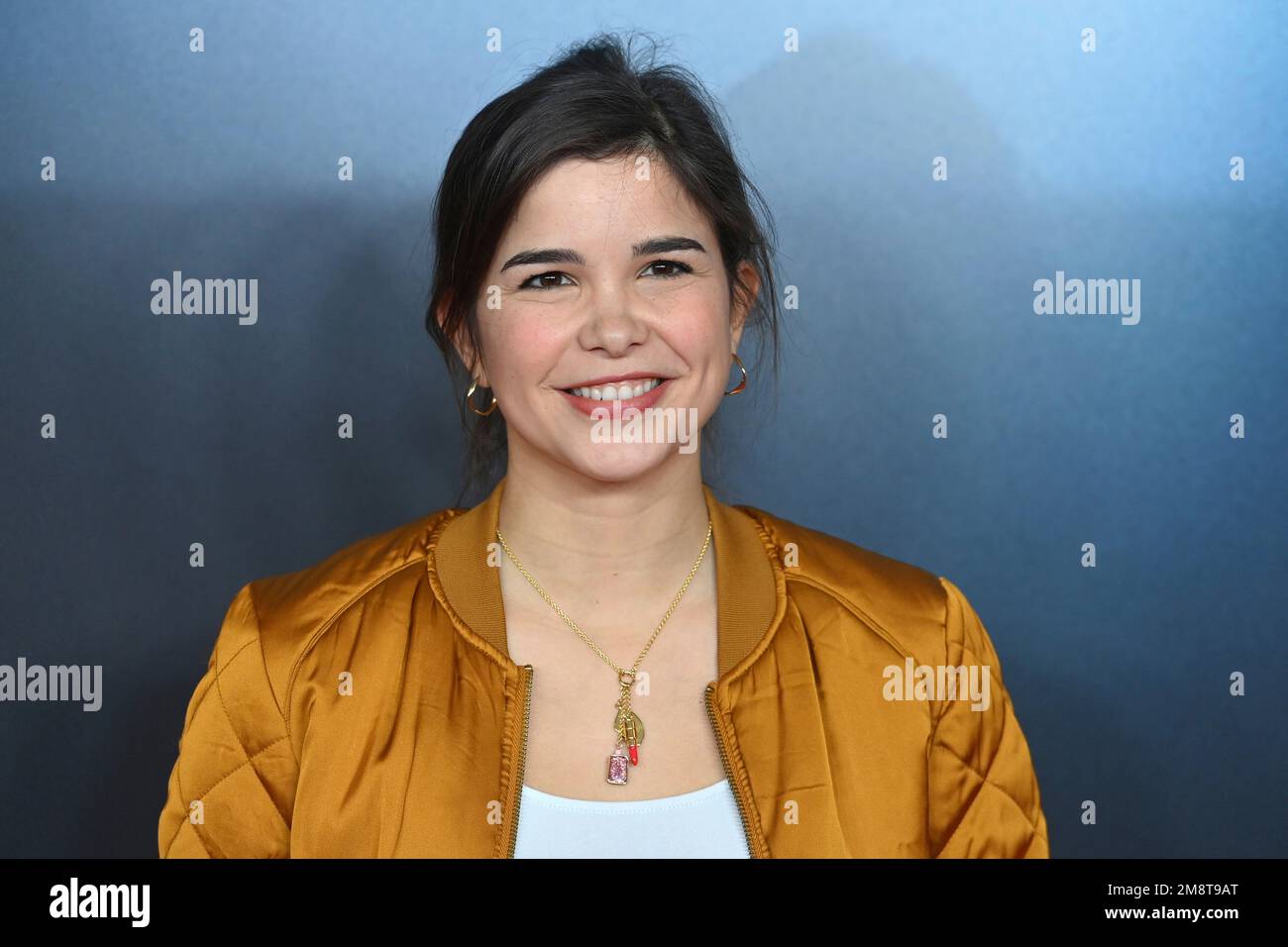 Annika PREIL (actrice), image unique, couper un motif, portrait ...