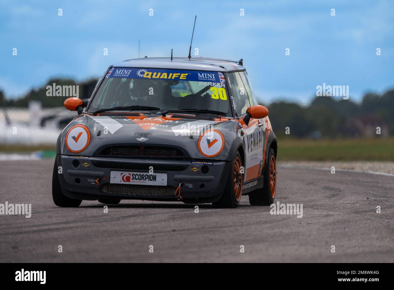 Quaife mini challenge thruxton race 1 Banque de photographies et d ...