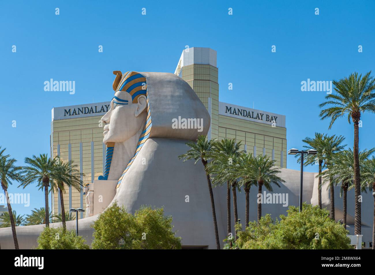 Luxor Las Vegas est un célèbre hôtel casino de Las Vegas qui a ouvert ...