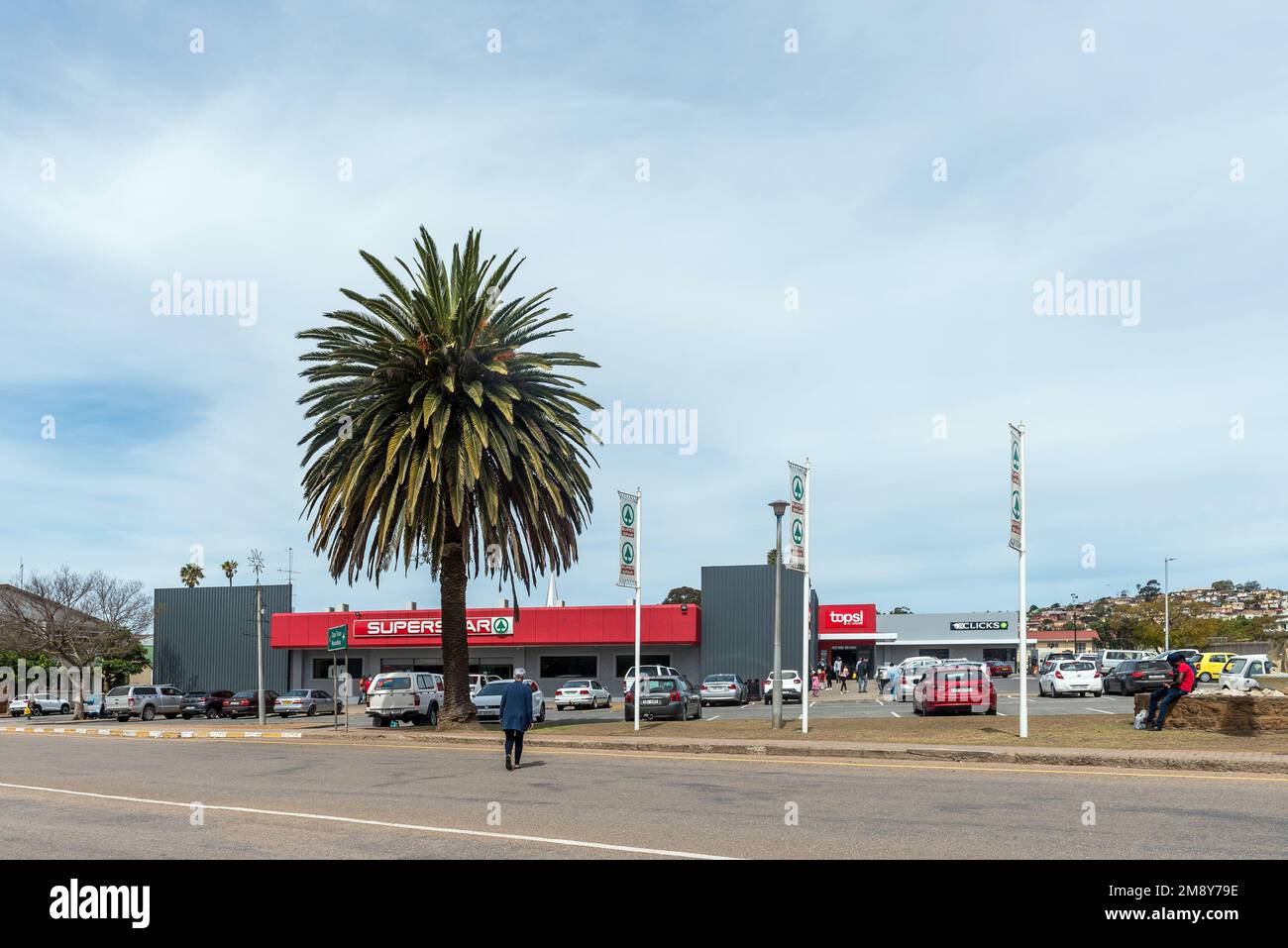 Riversdale, Afrique du Sud - 24 septembre 2022 : une scène de rue, avec un supermarché, des gens ...