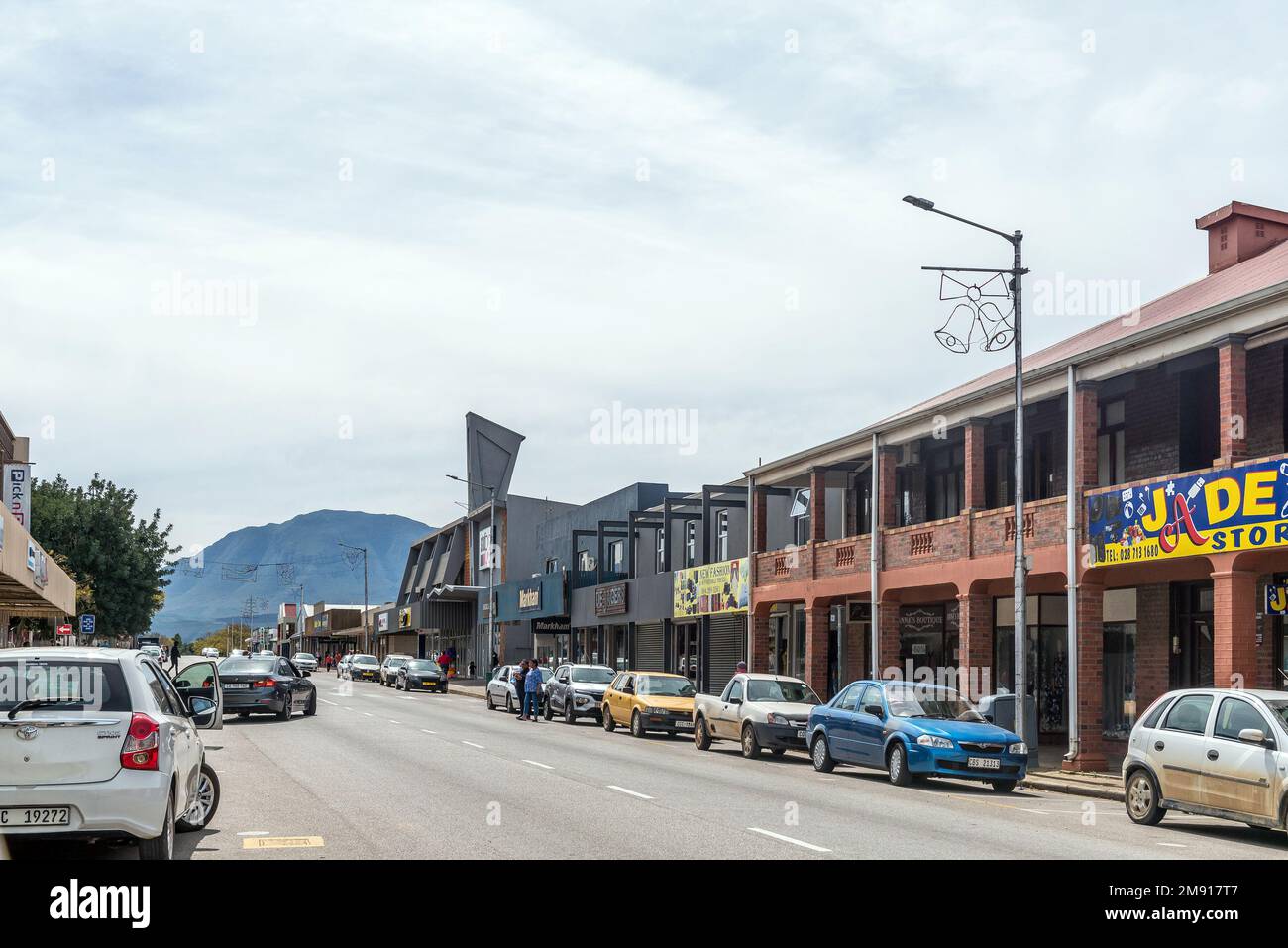 Riversdale, Afrique du Sud - 24 septembre 2022 : une scène de rue, avec un supermarché, des gens ...