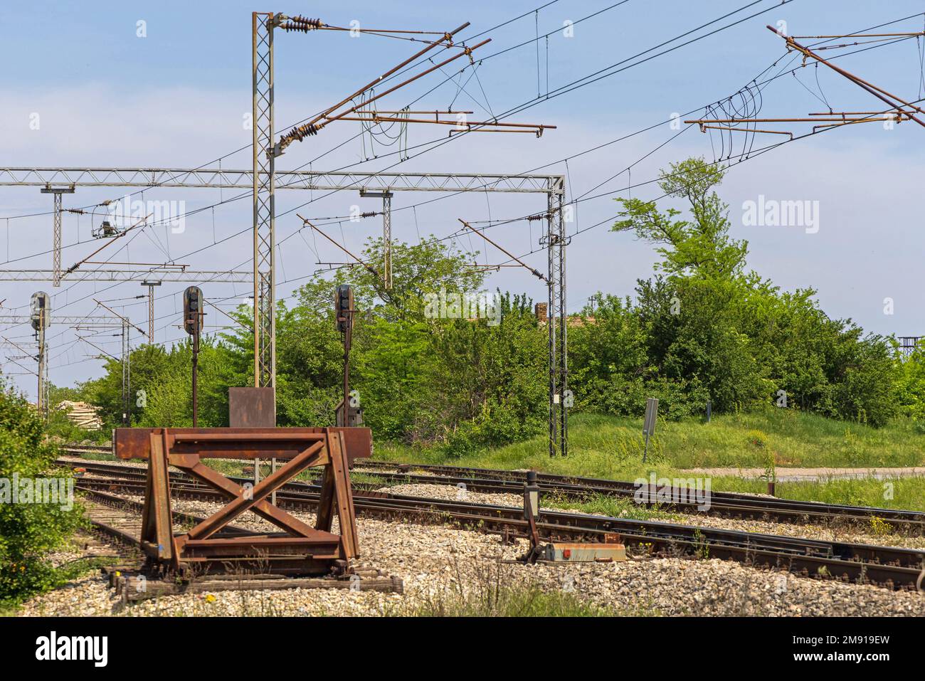 Dispositif de sécurité de butée de tampon d'extrémité de chemin de fer ...