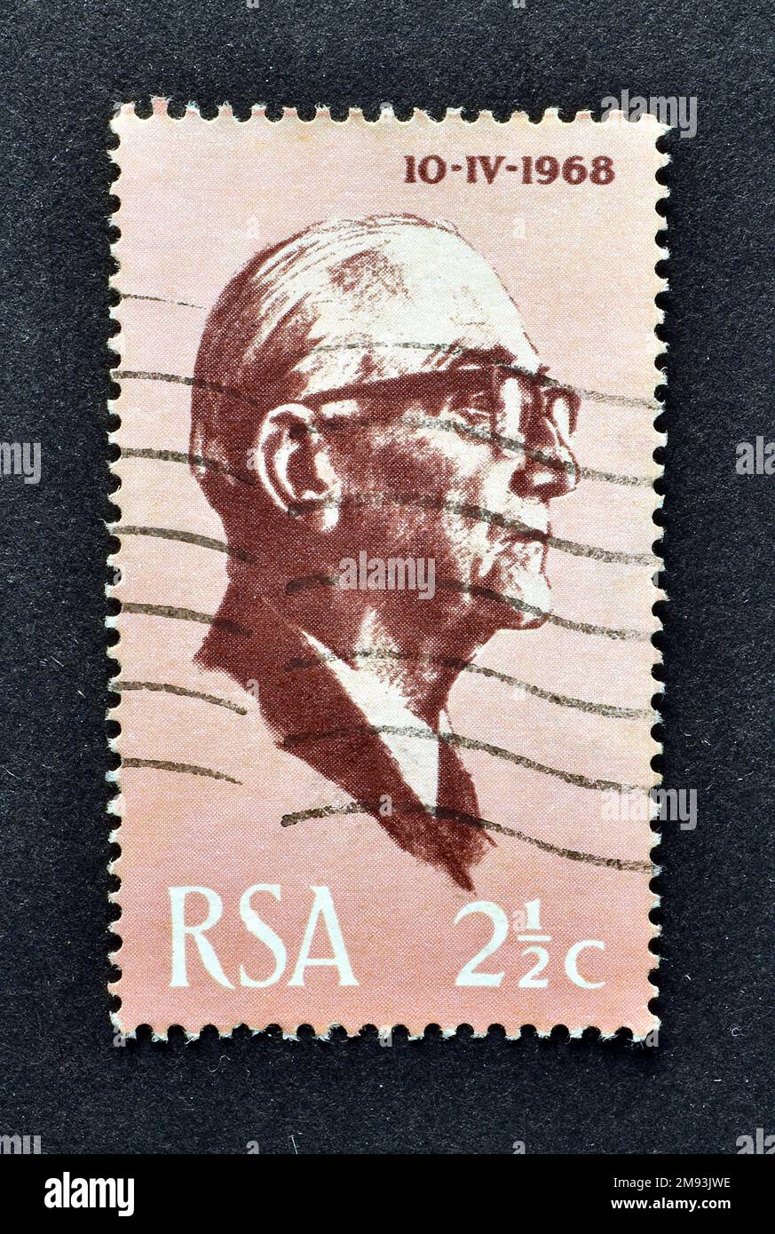 Timbre-poste annulé imprimé par l'Afrique du Sud, qui montre le ...