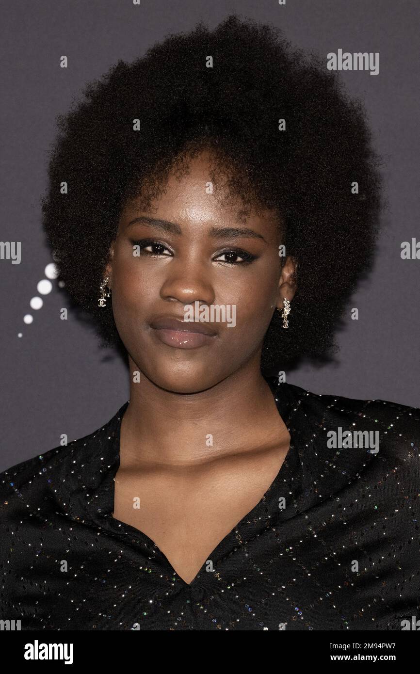 Joely Mbundu assiste au César - révélations 2023 au Trianon, sur 16 ...