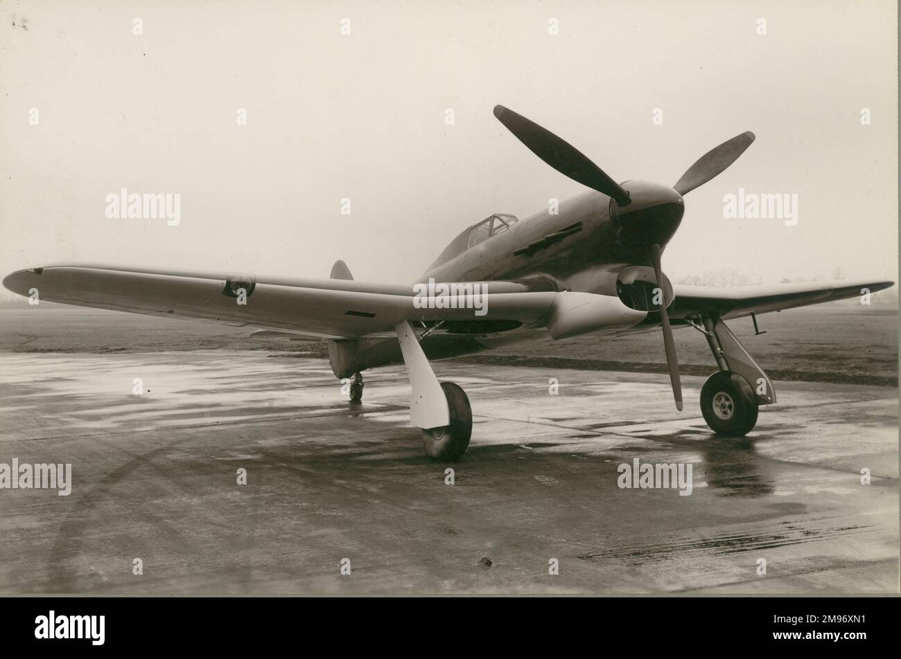 Hawker Typhoon premier prototype, P5212, dans sa forme originale avec ...
