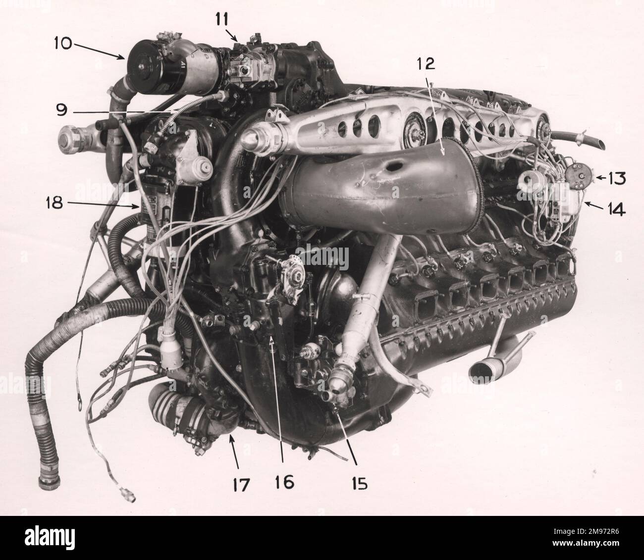 Moteur V-12 inversé Junkers Jumo 211A (vue arrière à tribord 3/4 Photo ...