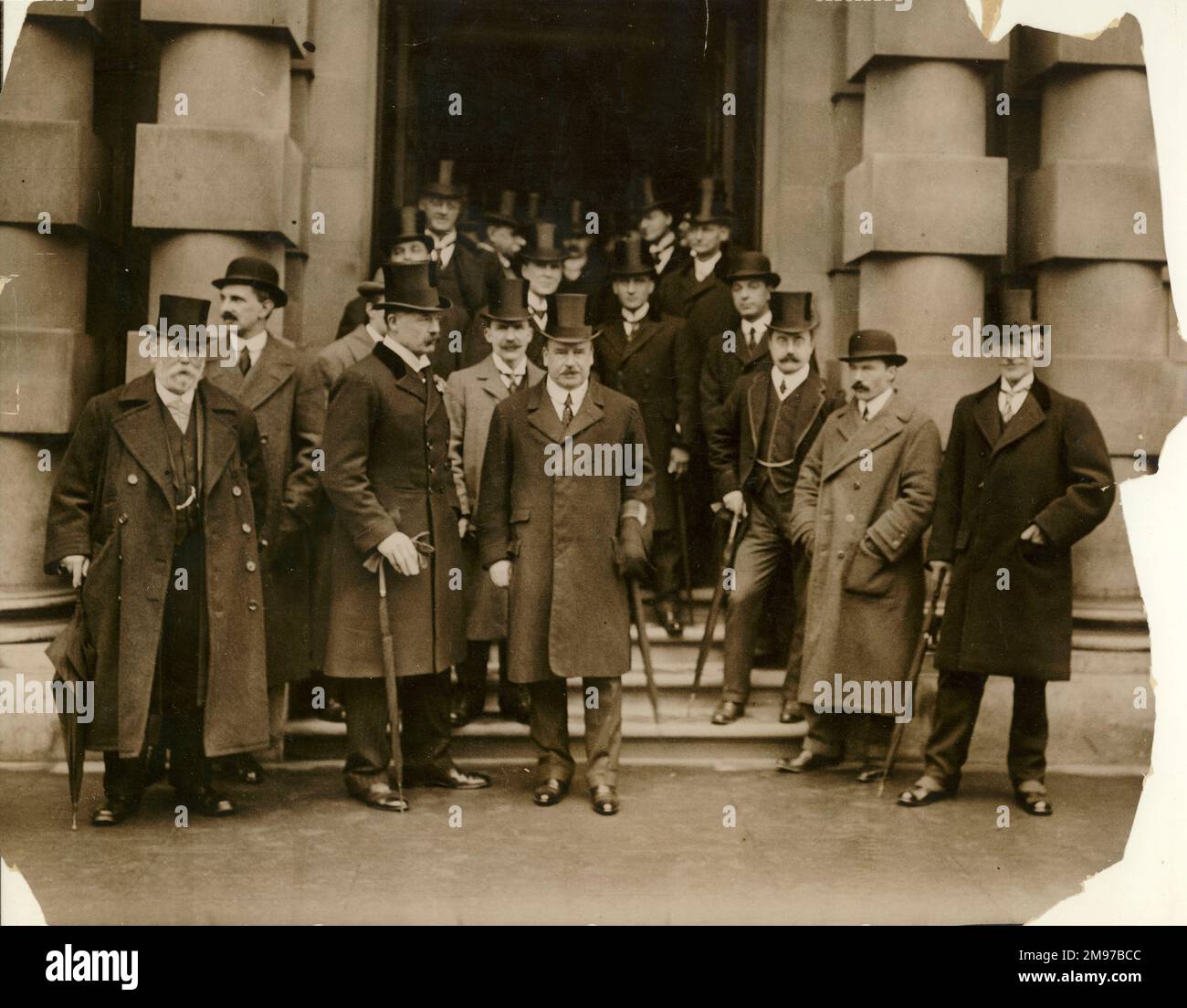 La délégation au col Seeley, dirigé par Lord Desborough, qui a présenté ...