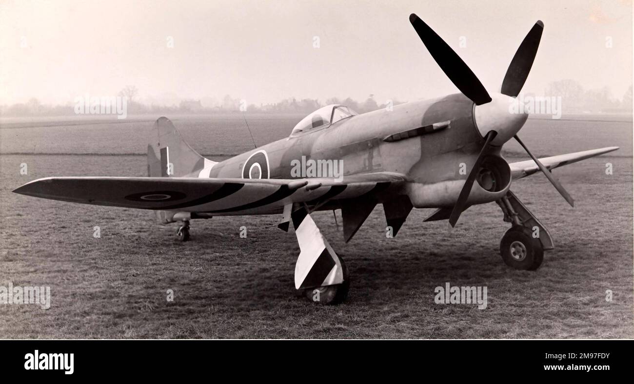 Hawker Tempest V -développé à partir du typhon, le Tempest a aidé à ...