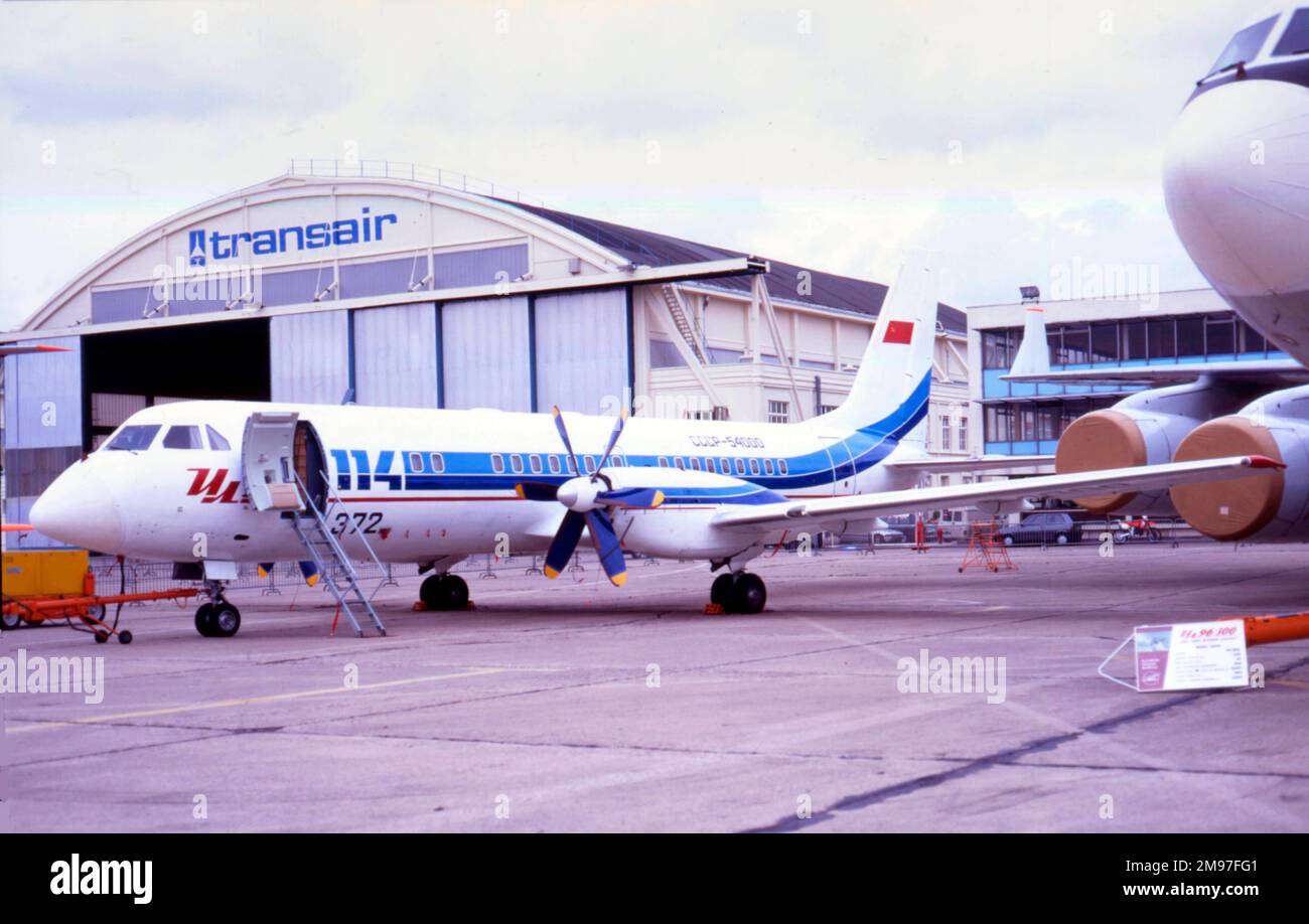 Ilyushin il 114 Banque de photographies et d’images à haute résolution ...