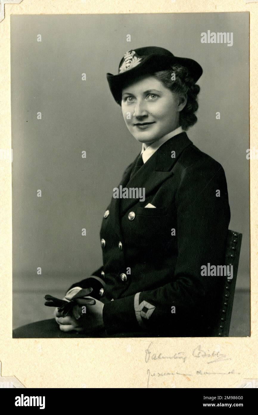 Photo portrait de Margaret Woodyear WRNS, qui a servi pendant la ...