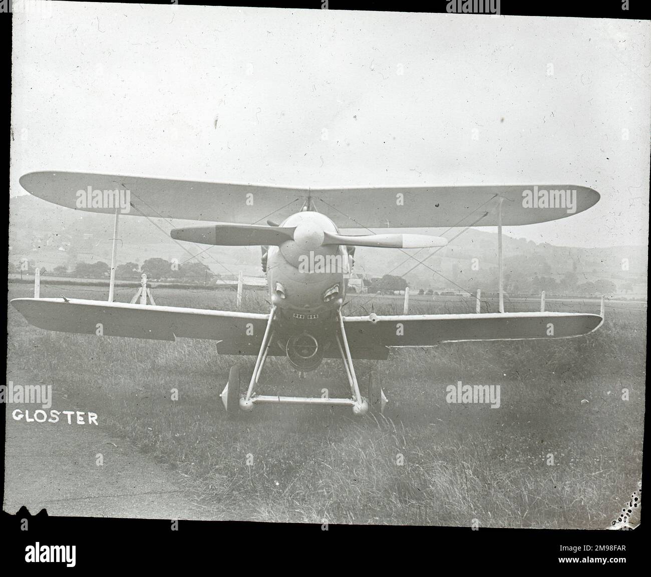Gloster Mars I, G-EAXZ, dans sa forme Gloster I où le réservoir de ...