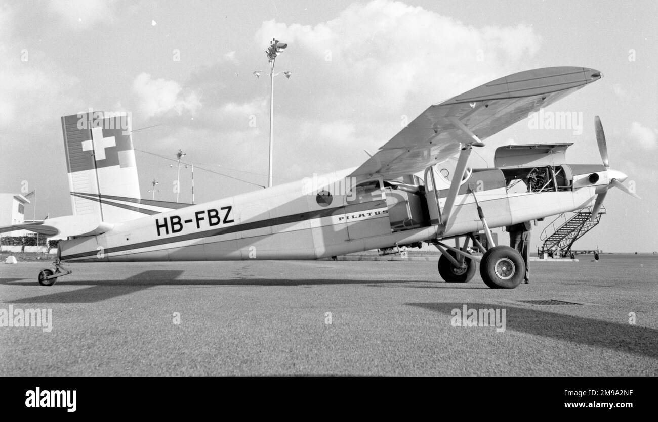 Pilatus pc 6 turbo porter Banque de photographies et d’images à haute ...