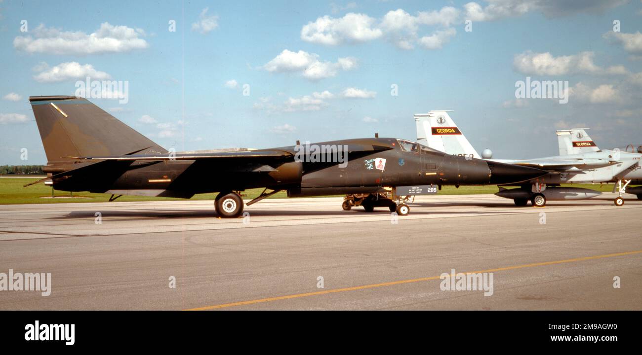 F 111g Banque de photographies et d’images à haute résolution - Alamy