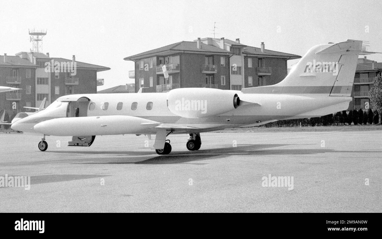 Learjet 36 Banque d'images noir et blanc - Alamy