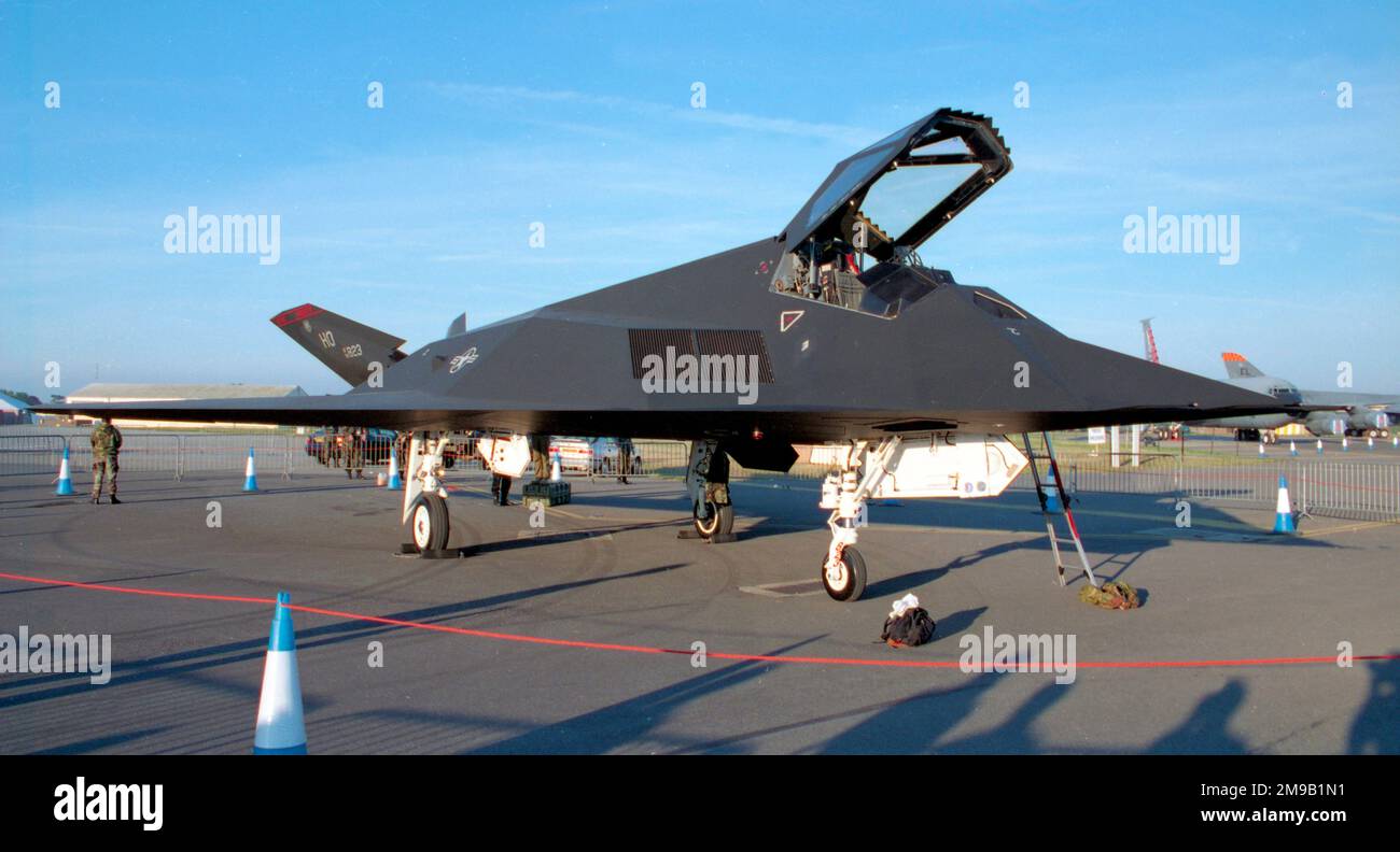 United States Air Force - Lockheed F-117A Nighthawk 86-0823 (msn A.4061 ...