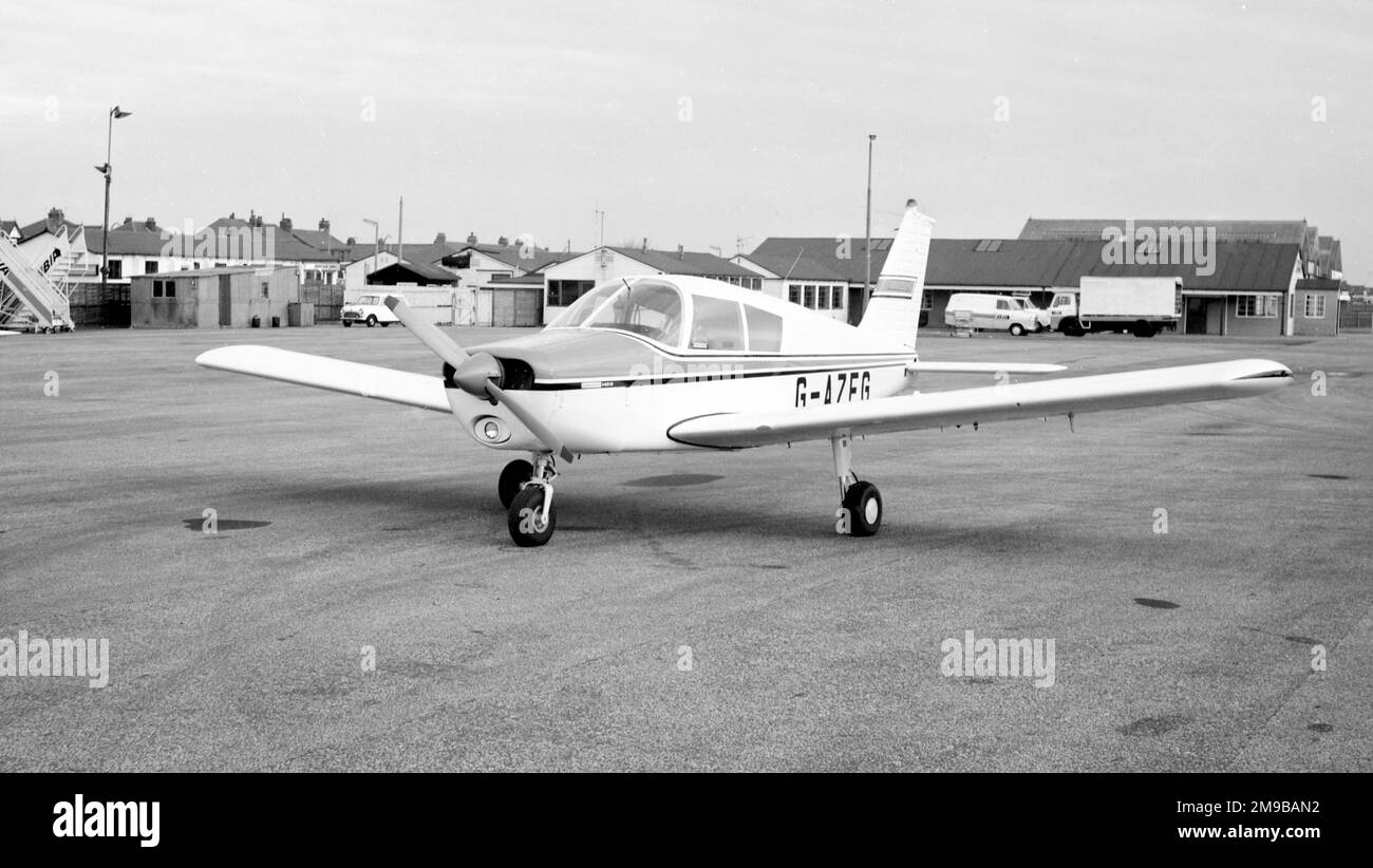 Piper cherokee avion Banque de photographies et d’images à haute ...