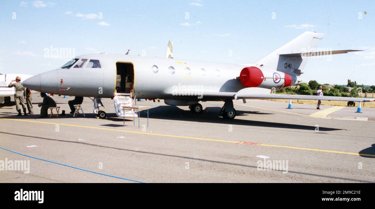 Dassault falcon 20ecm Banque de photographies et d’images à haute ...