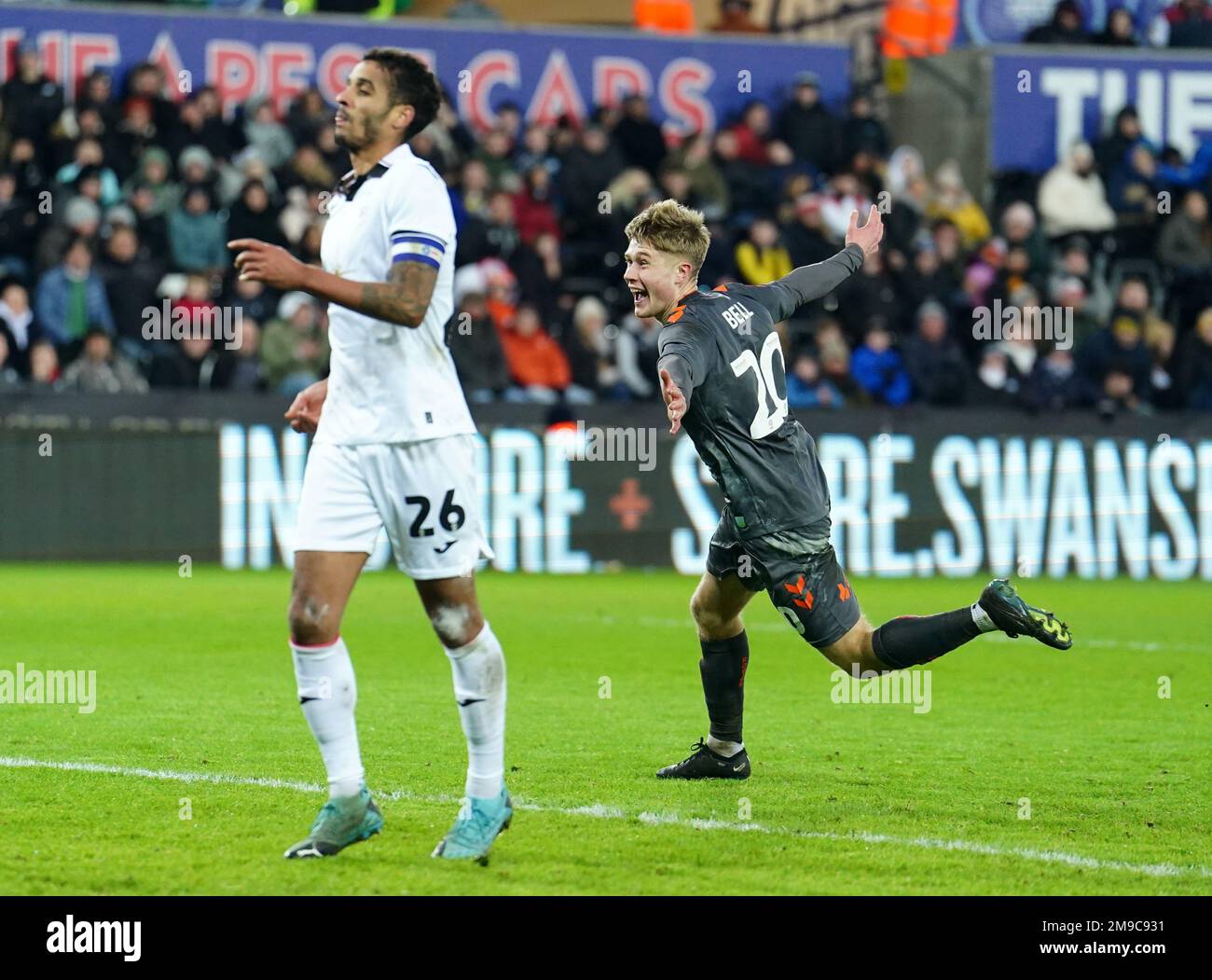 Sam Bell, de Bristol City, célèbre le deuxième but de son équipe lors ...