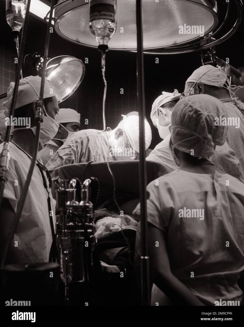 Surgery 1950s Banque de photographies et d’images à haute résolution ...