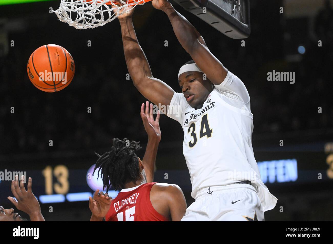 Vanderbilt forward Lee Dort (34) dunks over Alabama forward Noah ...