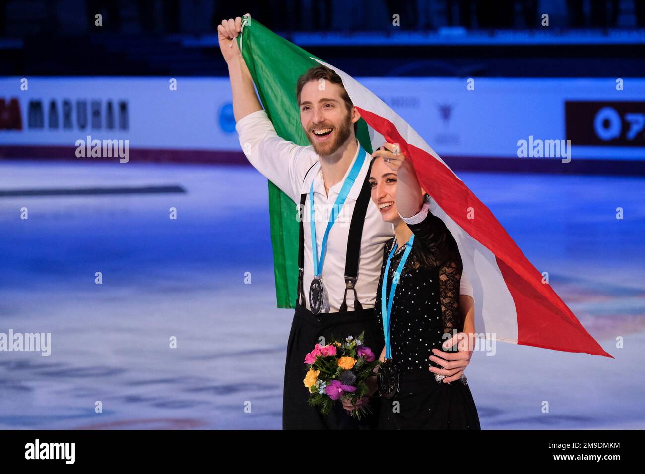 Sara Conti (R) et Niccolò Macii (L) (ITA) pendant la finale de patinage ...