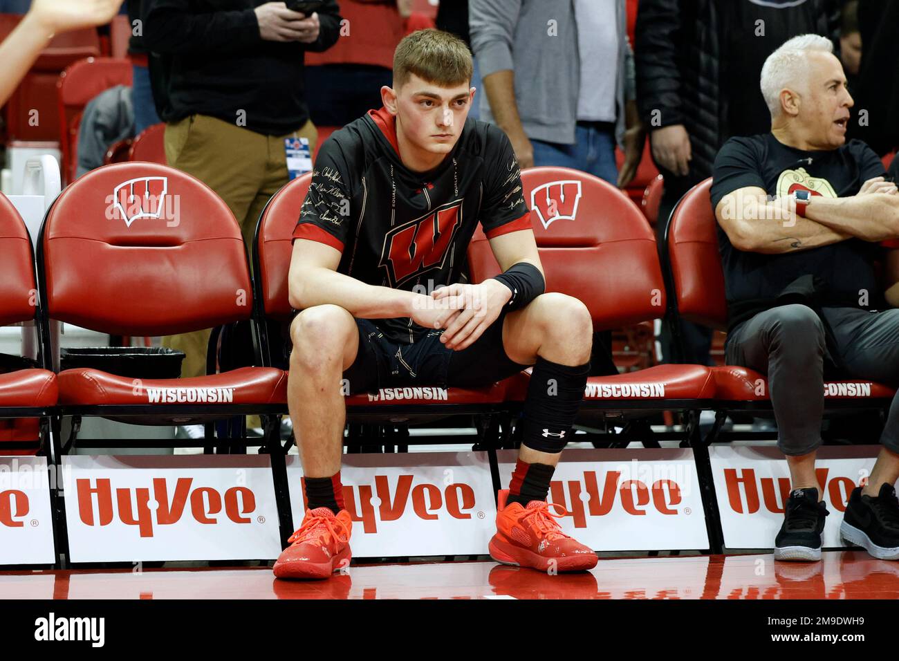 January17, 2023: Les Badgers du Wisconsin gardent Connor Essegian (3 ...