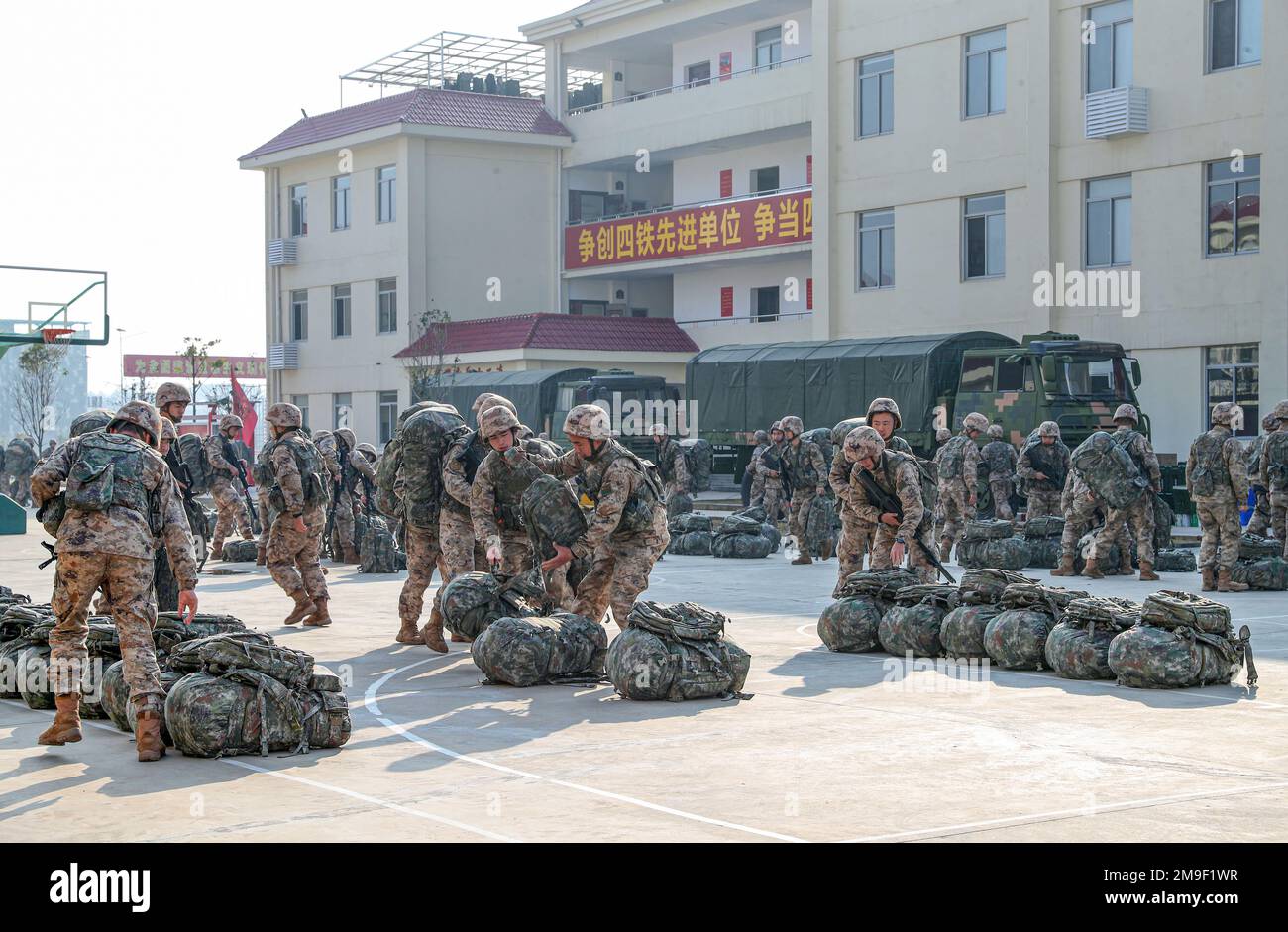 Army combat readiness Banque de photographies et d’images à haute ...