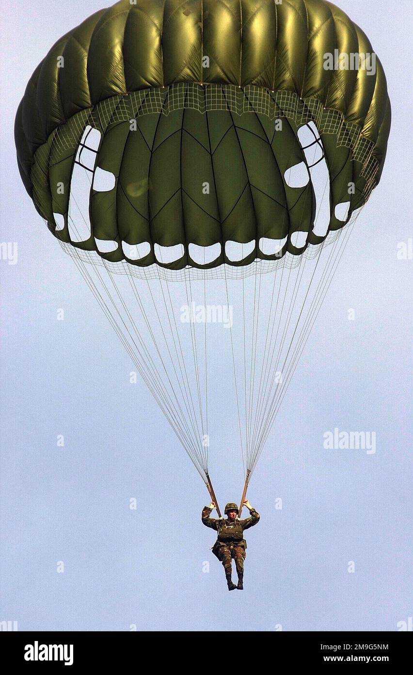 Parachutistes militaires Banque de photographies et d’images à haute ...